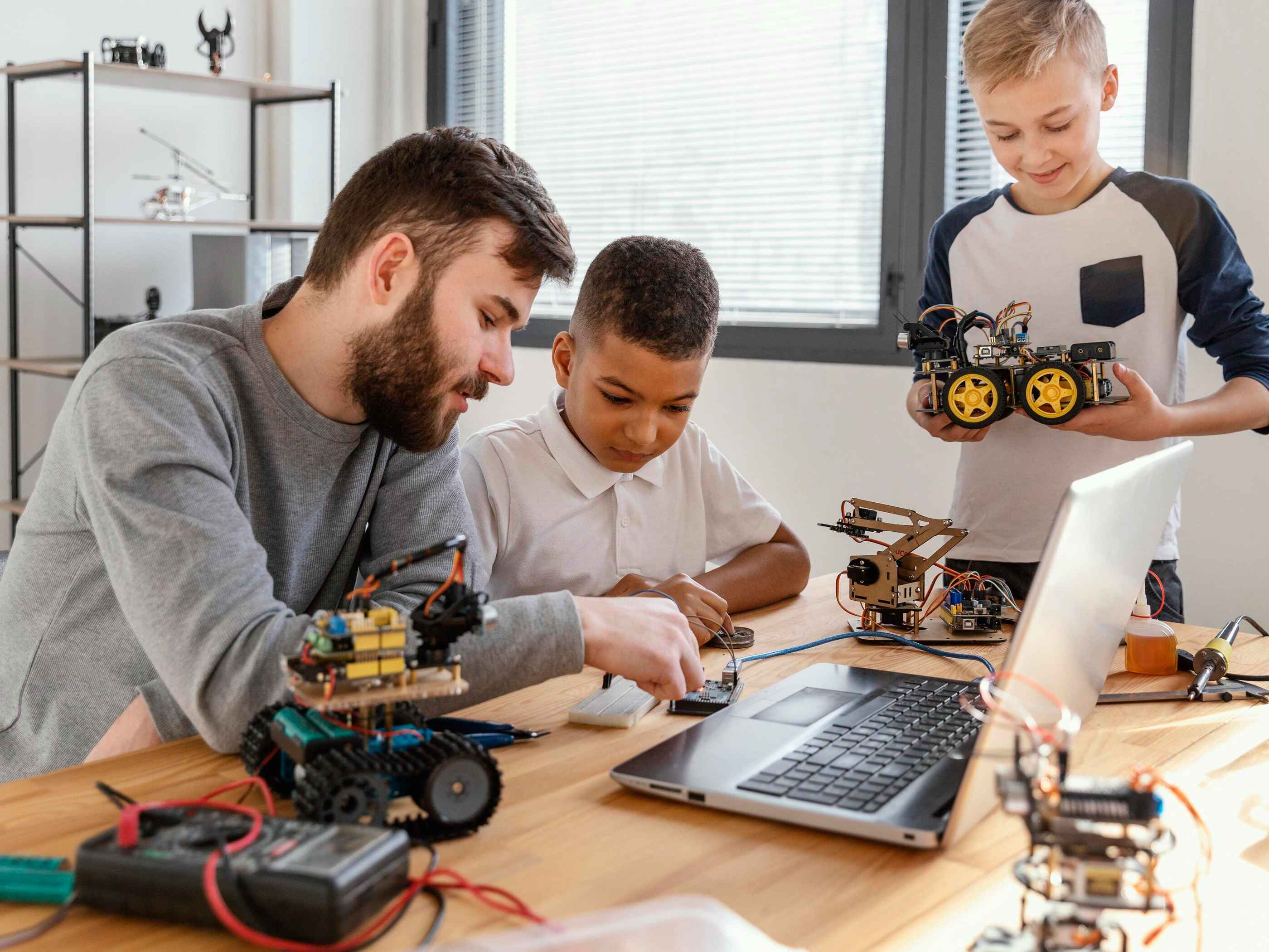 STEM系列︰Robokit編程 (英國資歷認可課程) Level 3 (A組) | BGCA Fans 香港小童群益會 活動資訊網站