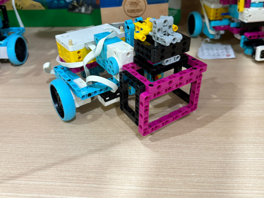 LEGO® Education SPIKE PRIME - WRO香港機械人「冬季」挑戰賽 2025_舊生進階組 | BGCA Fans 香港 ...